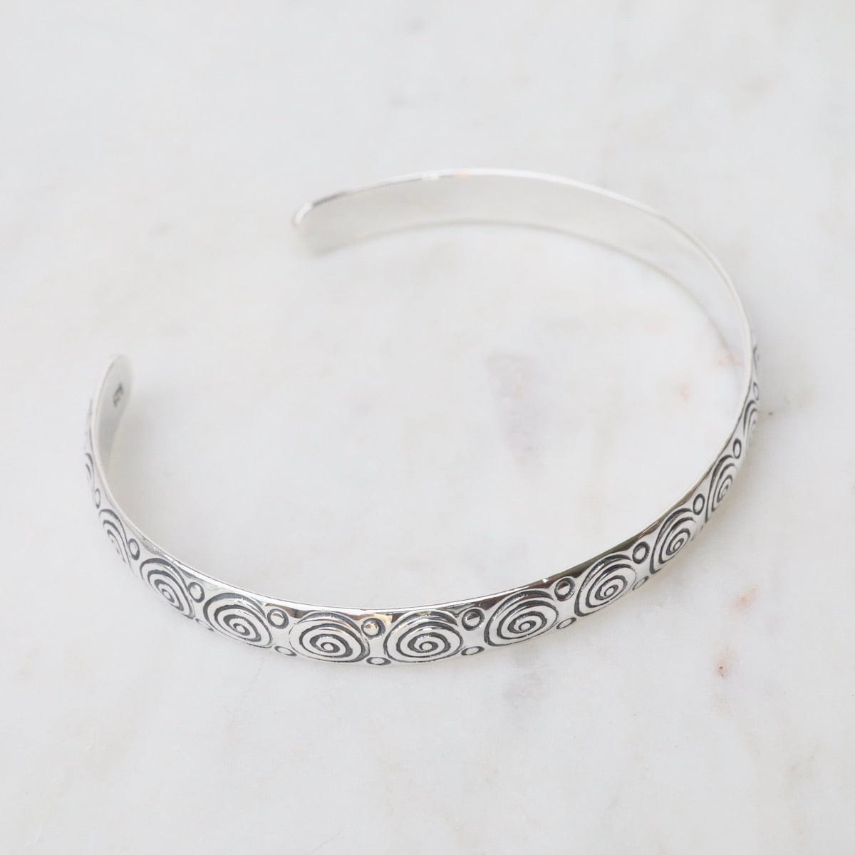 1/2" Etched Swirled Circles Sterling Silver Cuff – Dandelion Jewelry