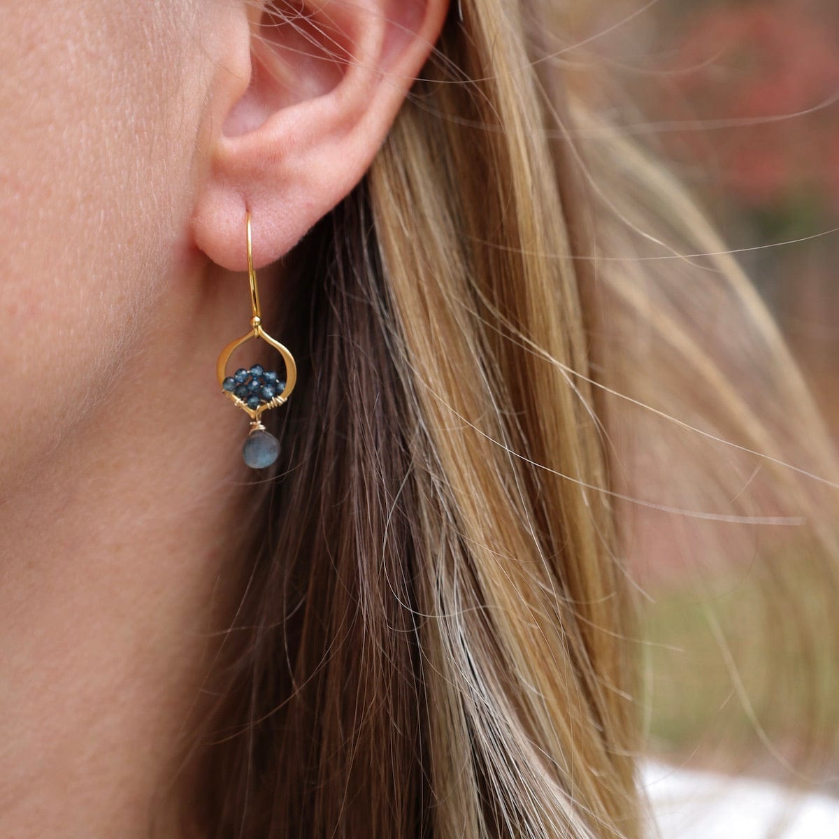 Tiny Gold Fill Arabesque Earring – Dandelion Jewelry
