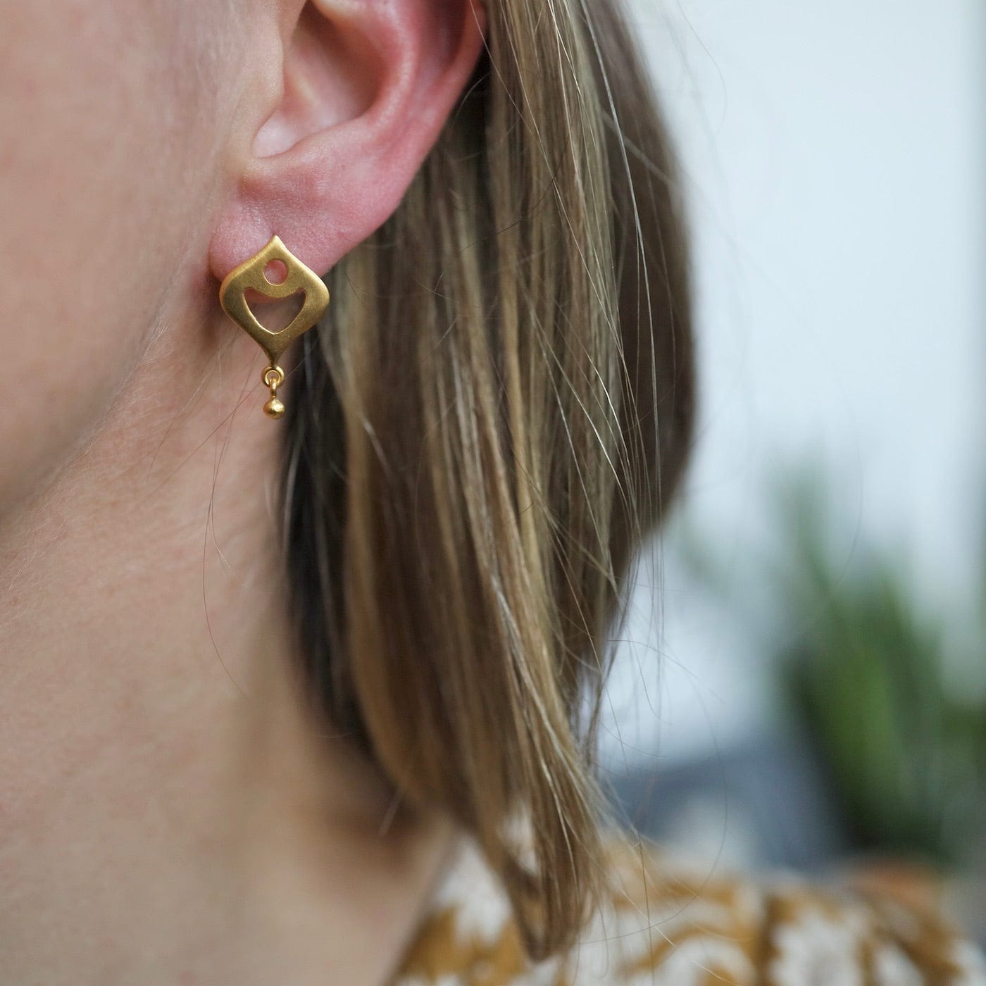 Gold Plated Taj Mahal Stud Earrings – Dandelion Jewelry